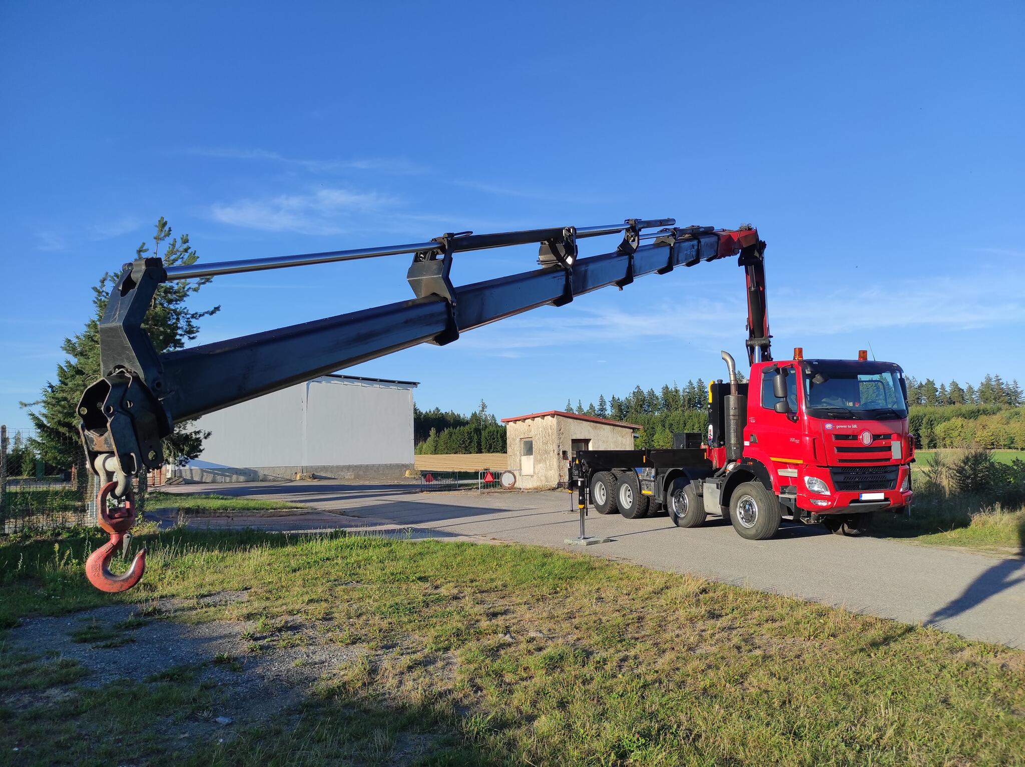 TATRA Phoenix 8x6 - nosič kontejnerů + SILNÁ hydraulická ruka ...