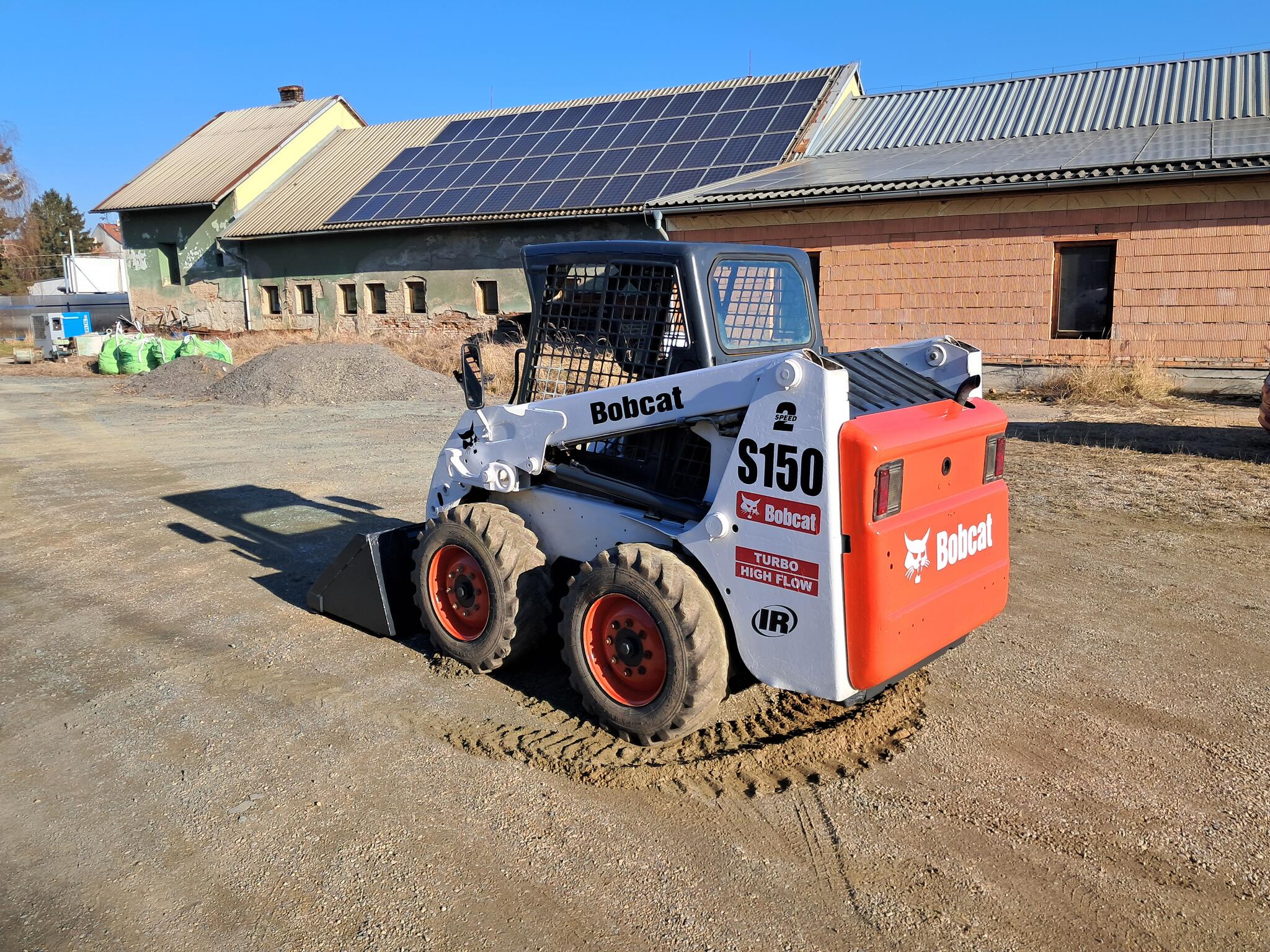 Bobcat S150 / Smykem řízený nakladač kolový / Nabídky / Bazar / bagry ...