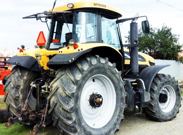 Challenger MT 635 B Vario / Traktor / Nabídky / Bazar / bagry.cz - vše ...