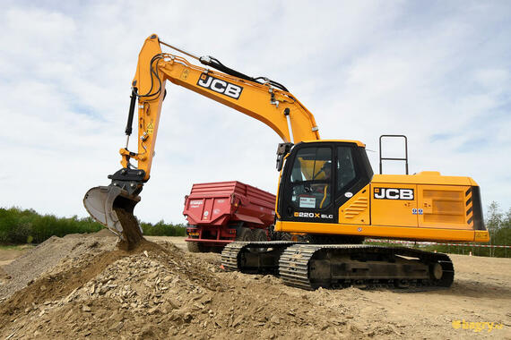 JCB 220X SLC: Recenze / Recenze / Články / bagry.cz - vše o stavebních ...